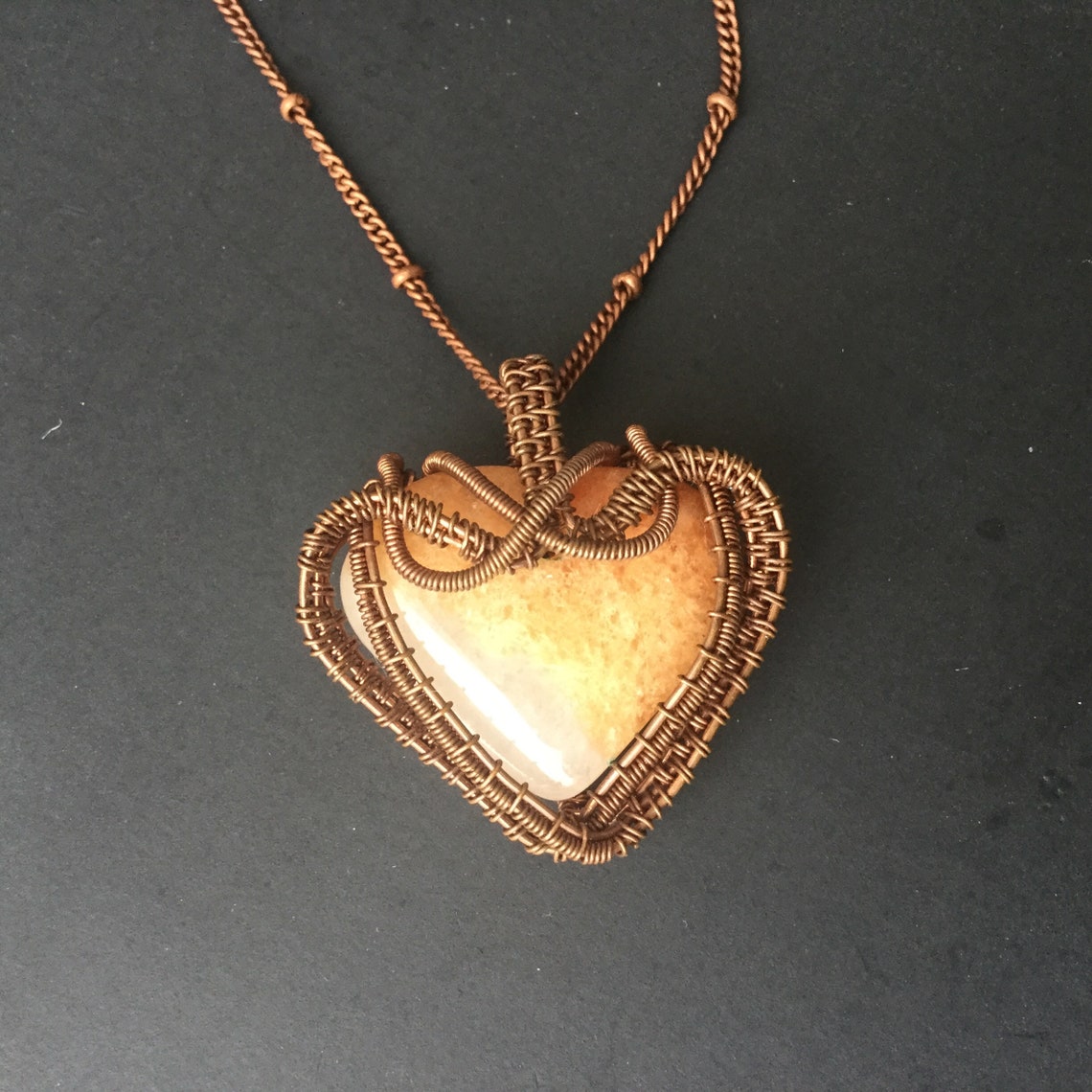 Collar del corazón de jade naranja collares de cobre - Etsy España