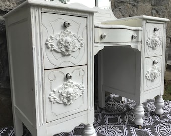 Makeup Vanity Table - Etsy