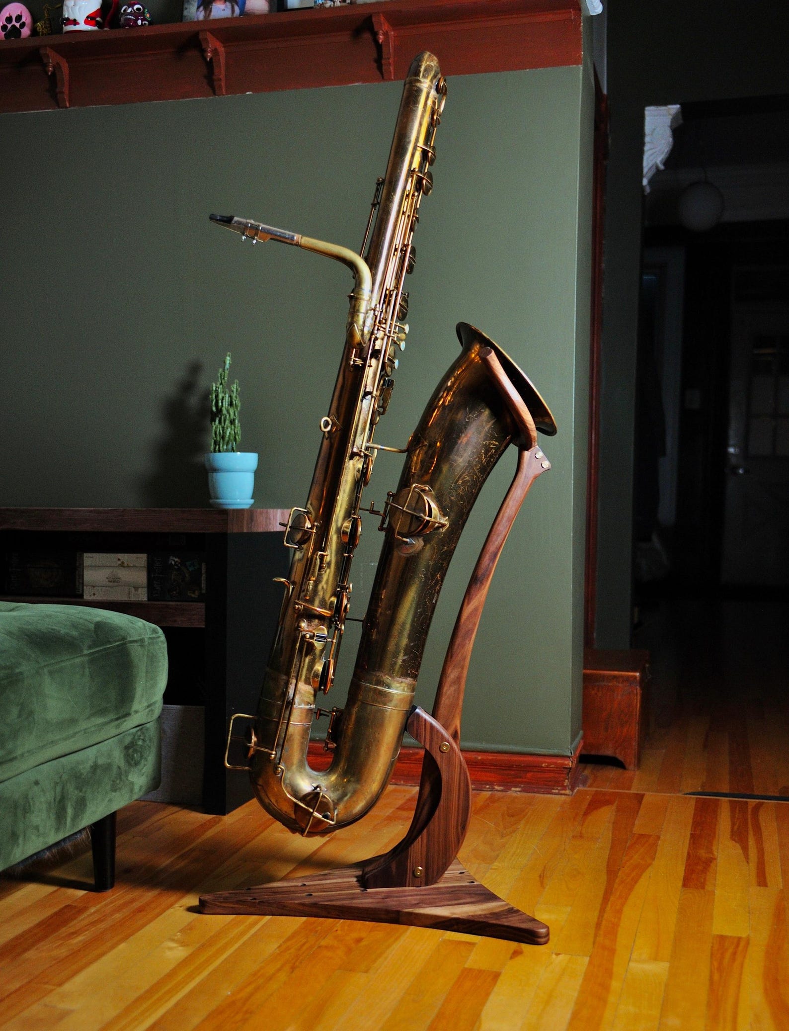 Saxophone Gifts Men, Wooden Saxophone Stand, Saxophone Display Stand ...