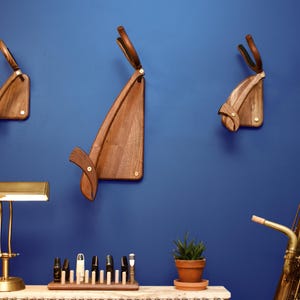 The Wall Hanger - Saxophone Wall Stand - Gift for Saxophonist Player ...