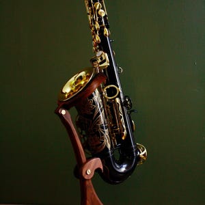 Saxophone Gifts Men, Wooden Saxophone Stand, Saxophone Display Stand ...