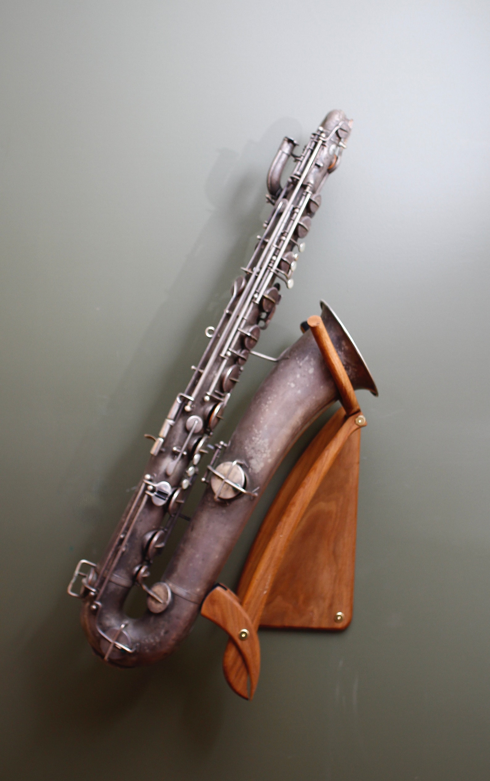 The Wall Hanger - Saxophone Wall Stand - Gift for Saxophonist Player ...