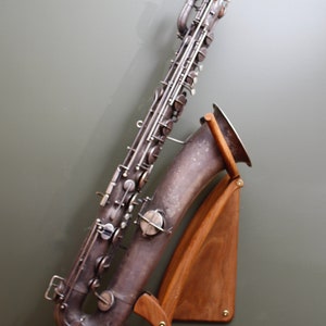 The Wall Hanger - Saxophone Wall Stand - Gift for Saxophonist Player ...