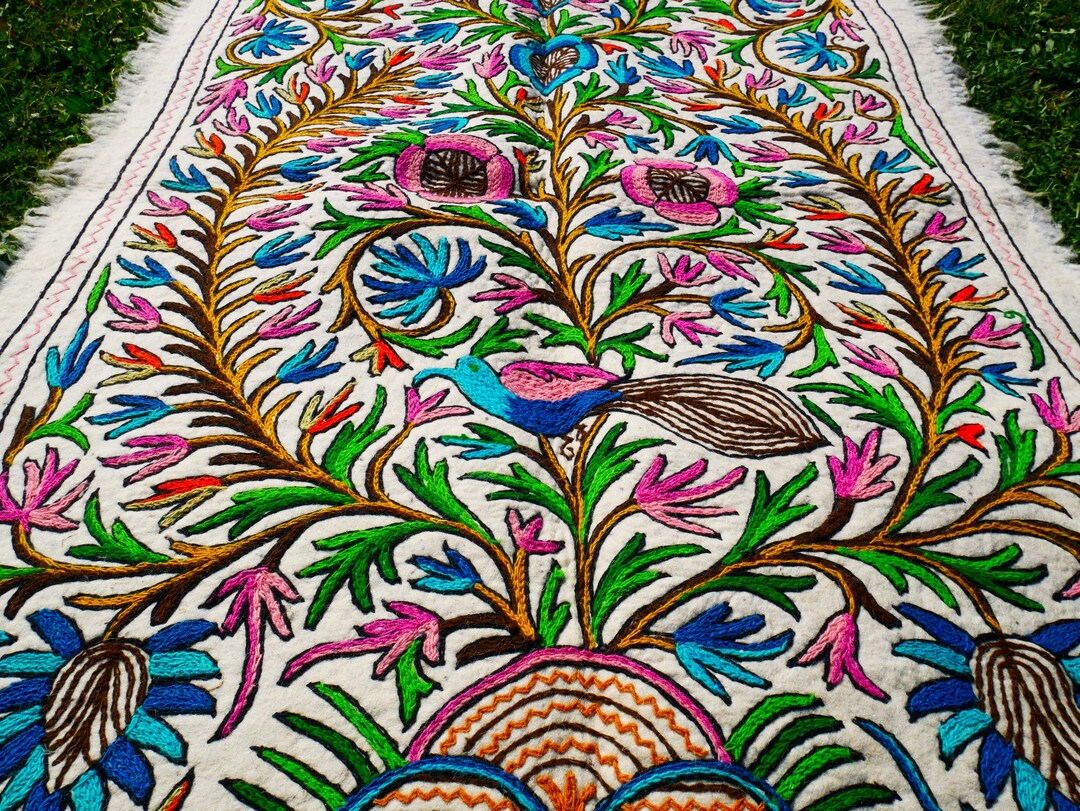 Kashmiri "namda" Felt Rug 6x4 Wool Rug and Hand Felted and Embroidered ...