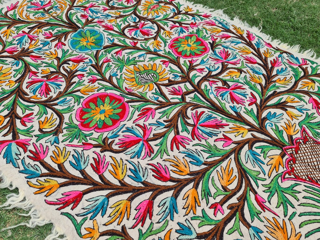 Kashmiri Flower Rug Felted Wool Rug Traditional Namda Felt Rug Hand ...