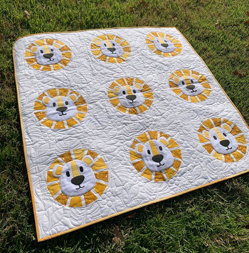 Dandy Lions Baby Quilt - Etsy