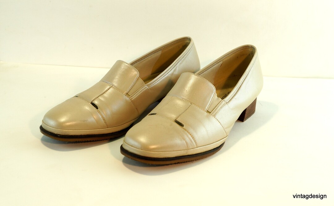Semler England Shoes Vintage 90s Beige Toe Chunky Low Heel Pumps Size ...