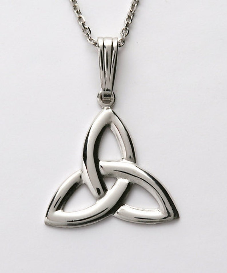 Trinity Knot Pendant Large on 18 Chain P115 | Etsy