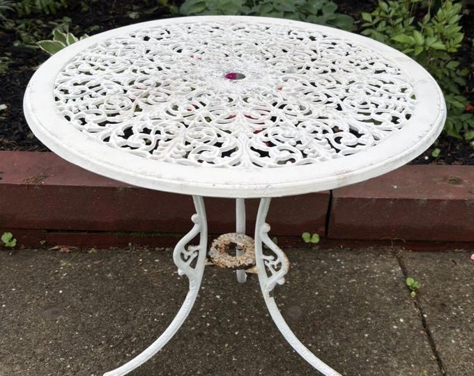 Vintage Victorian Cast Aluminum Bistro Patio Table Garden Stand ...