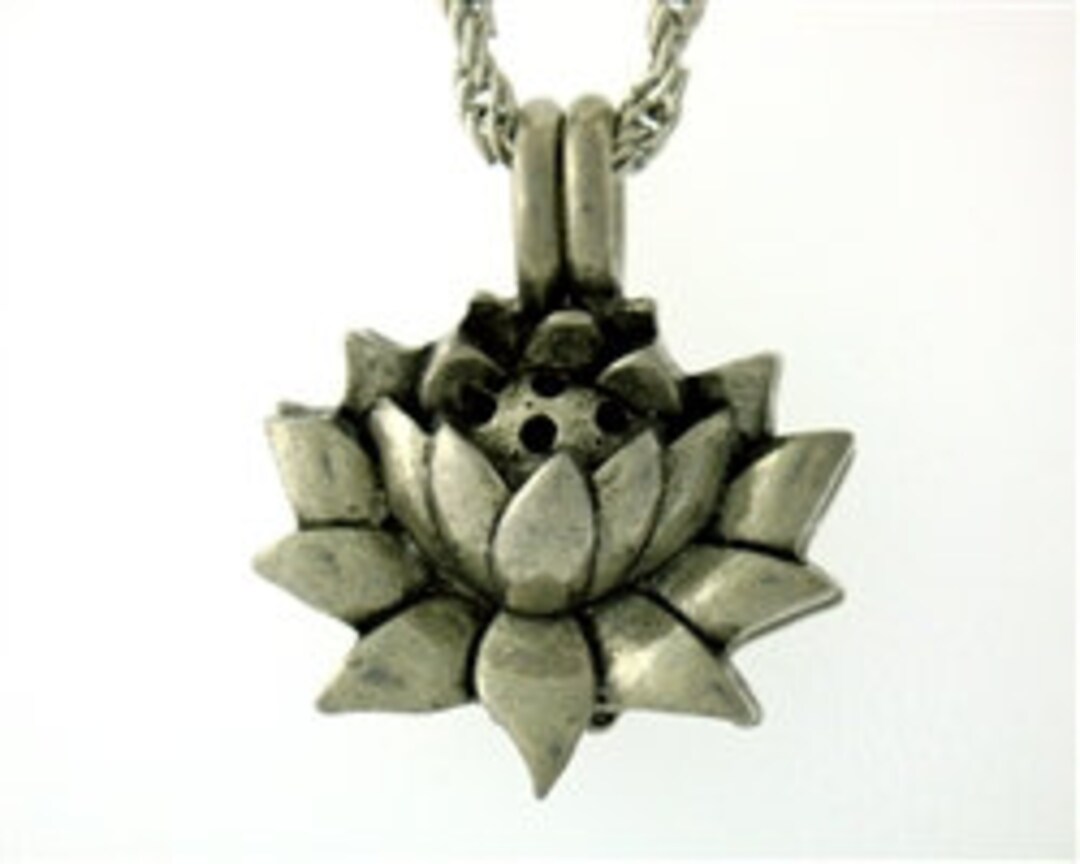 Aromatherapy Blooming Lotus Flower Diffuser Pendant, 8017, Essential ...