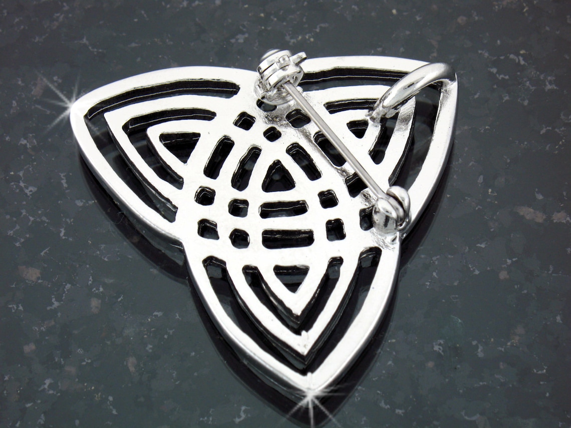 Triple Trinity Knot Brooch/pendant JPEW5889 - Etsy