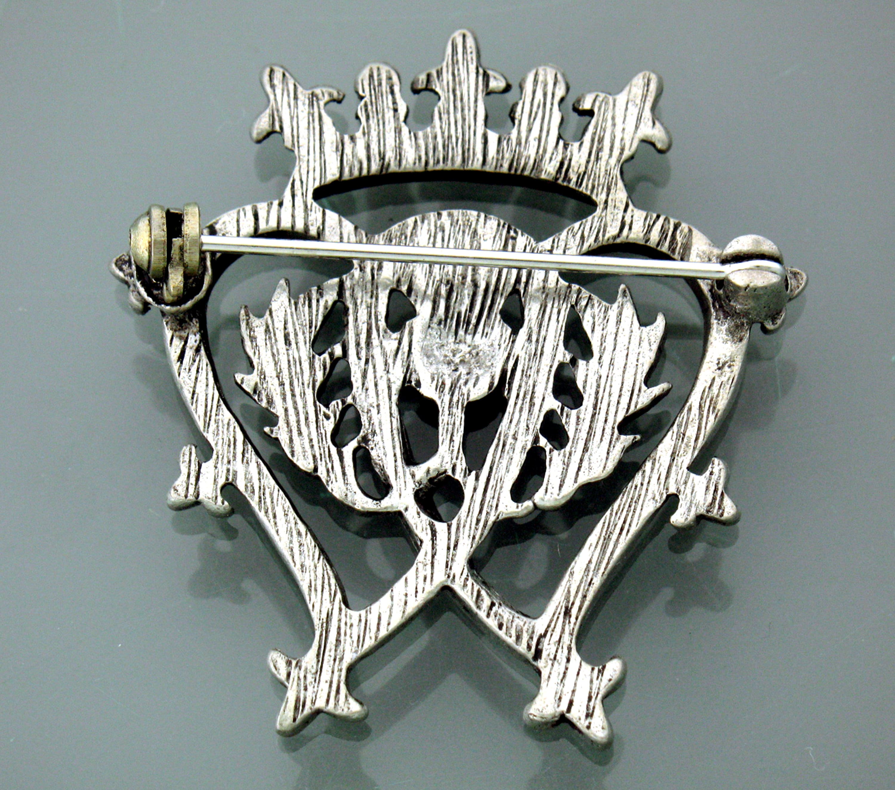 Luckenbooth pin store