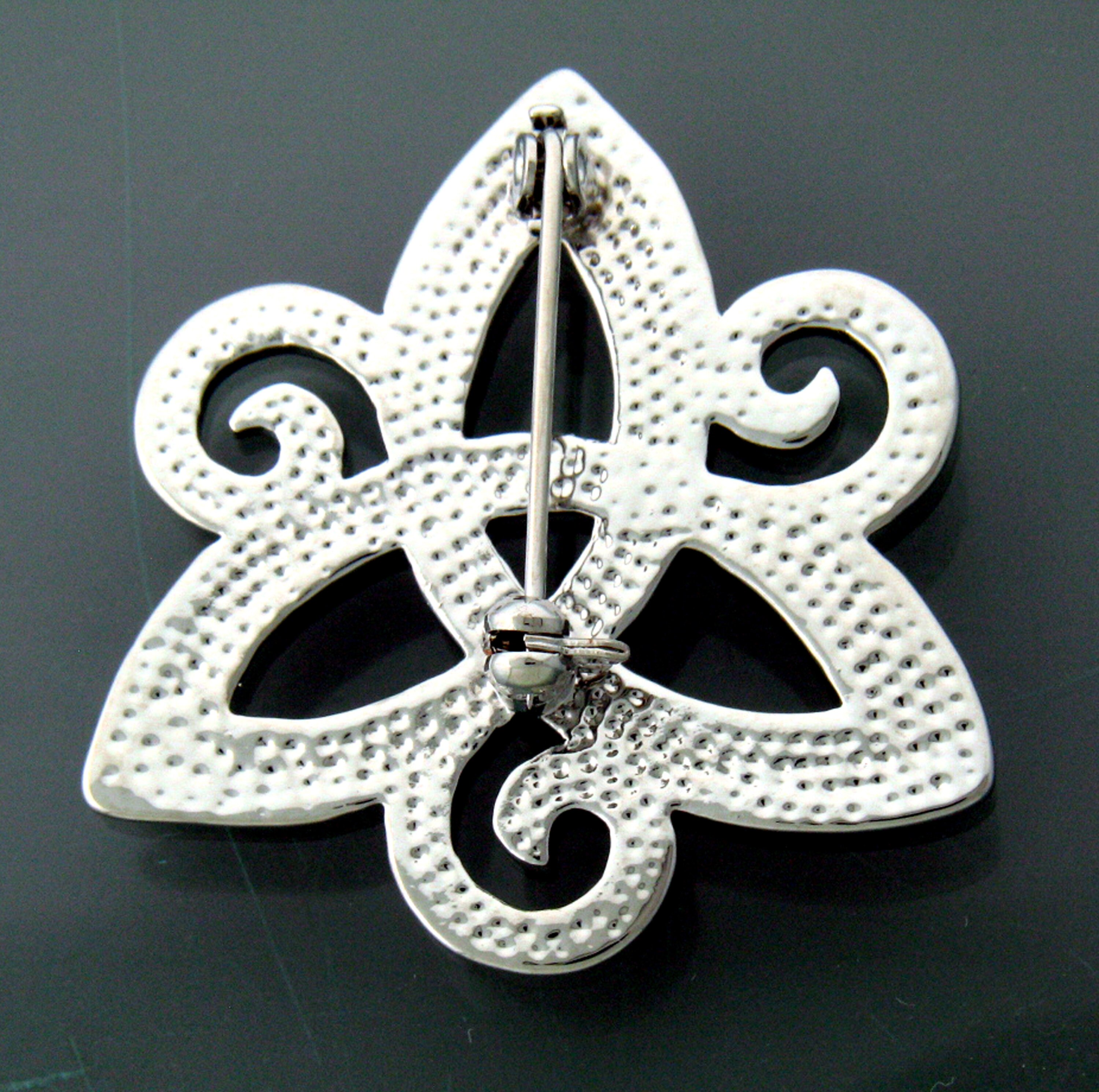 Three-Dimensional Trinity Triskele Pin JPEW5993 Two faith | Etsy