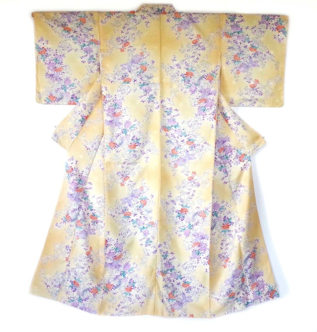 WEARING the SPIRIT of KIMONO | Butterflies and Birds Are Dancing in the ...