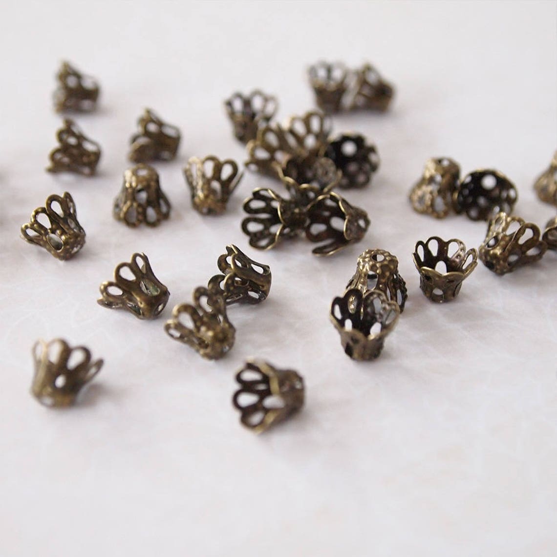 30 Metal Bead Caps Vintage Style Scalloped Filigree Antique - Etsy