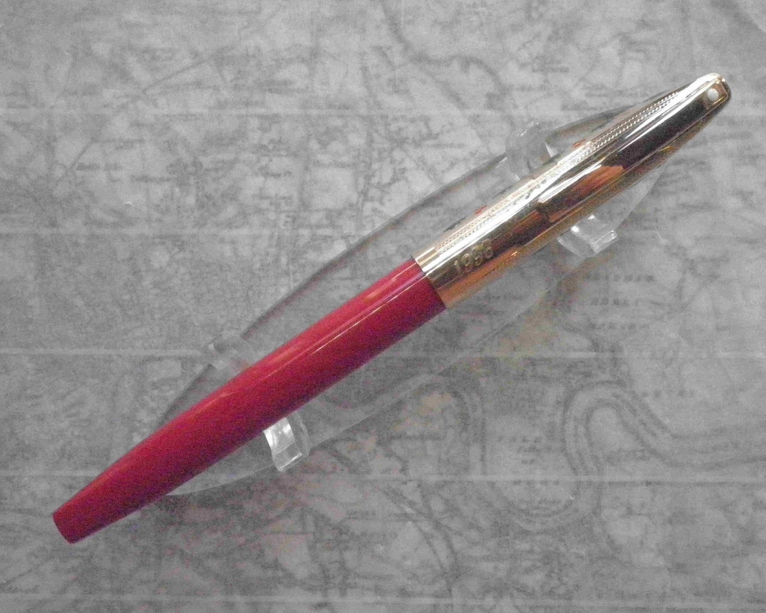 Sheaffer 1996 Holly Imperial Fountain and Ballpoint Pen Set - Medium ...