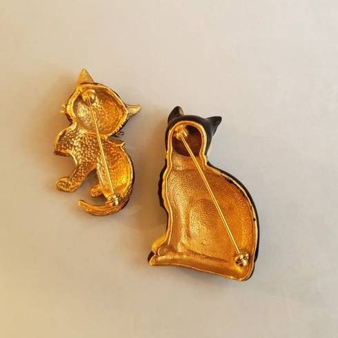 Cat Pins. Vintage Brooches. Set of Two Kitty Cat Pins. Scatter, Lapel ...