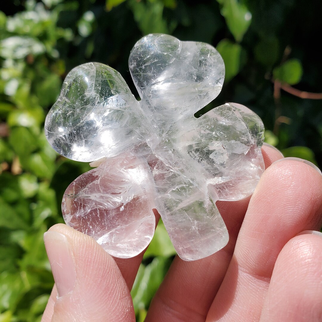 Small Quartz Clover Counteracts the Negative, Magnifies Positive Energy ...