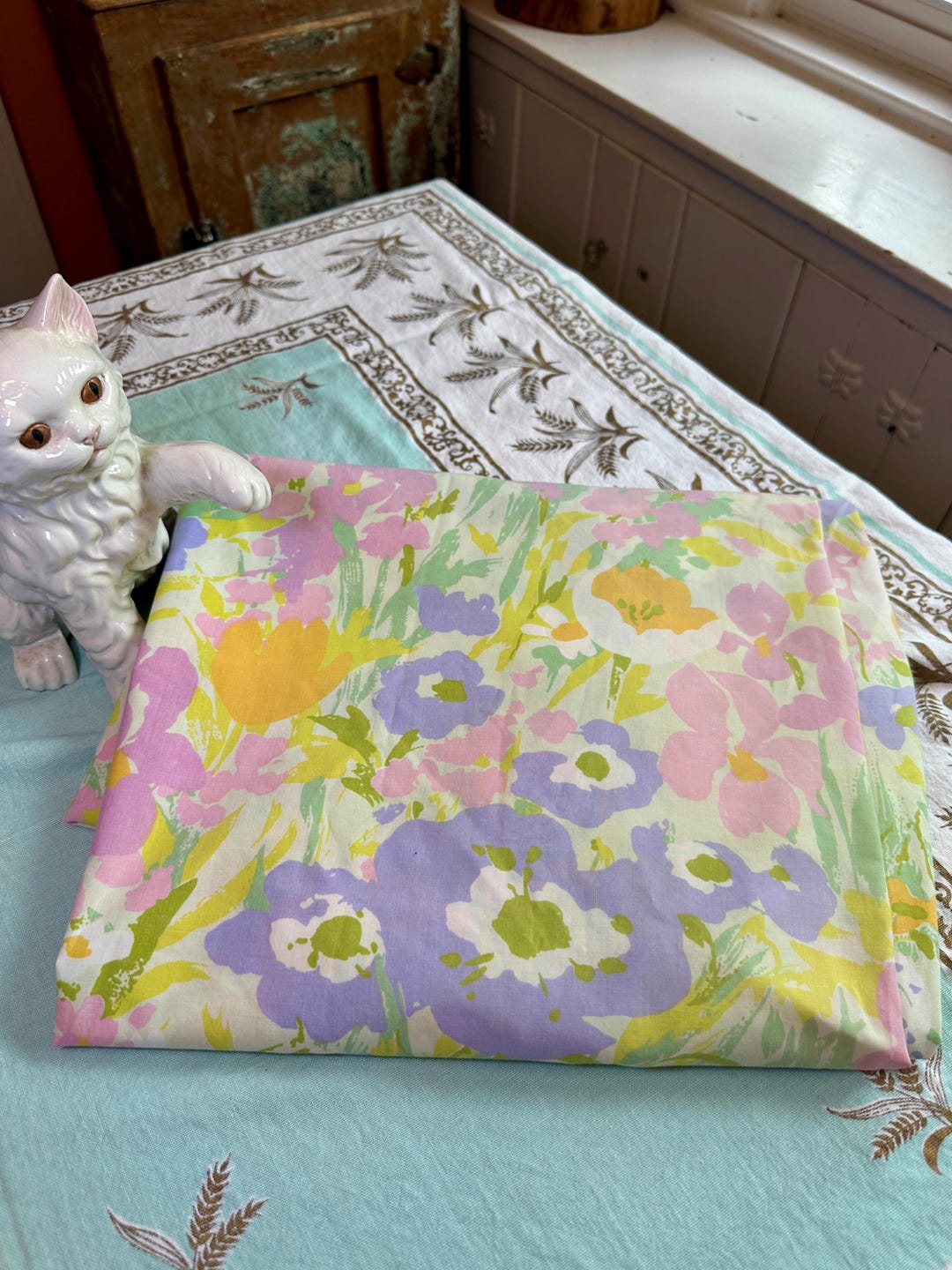 Vintage Sheet, 1970s Twin Fitted Sheet - Pastel Flowers, Watercolor ...