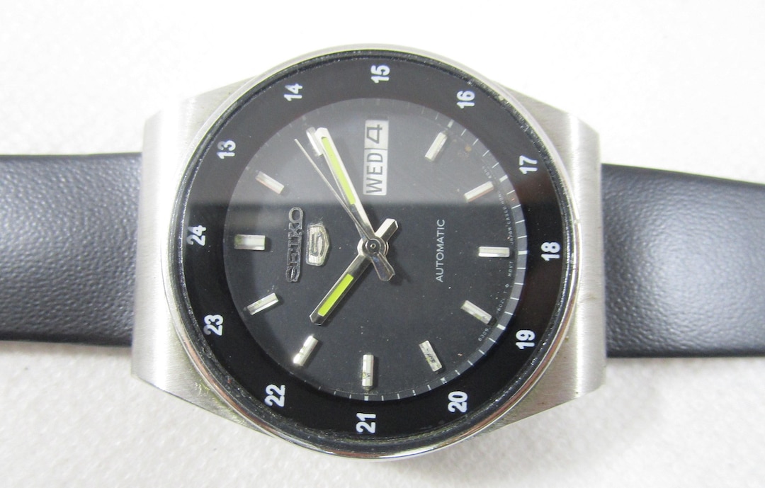 ORIGINAL SEIKO 5 Automatic Day Date Japanese Wrist Gent's Vintage Watch ...