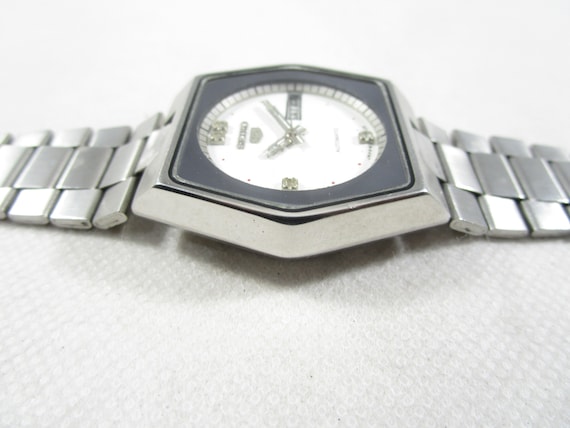 Vintage SEIKO 5 Automatic transparent back side Day D… - Gem