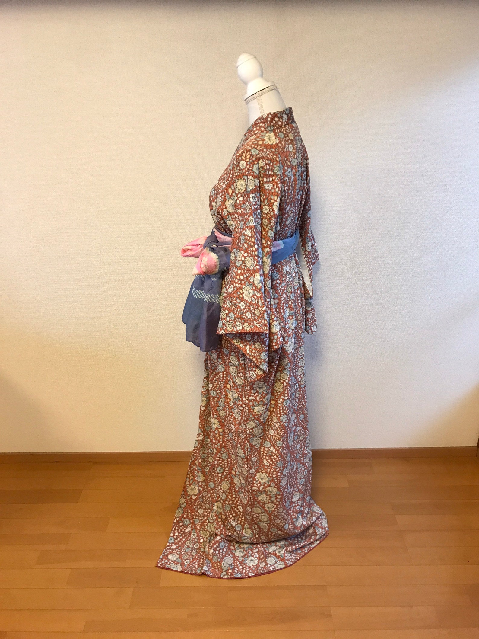 Kimono/japanese Kimono/flowers/winter Kimono/ Silk Kimono/kimono Robe ...