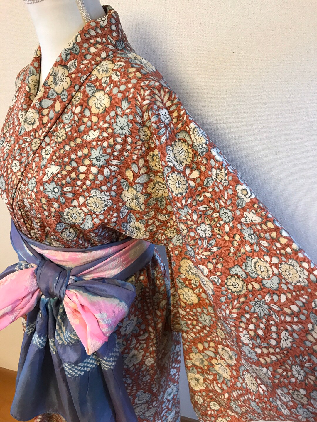 Kimono/japanese Kimono/flowers/winter Kimono/ Silk Kimono/kimono Robe ...