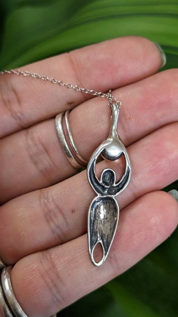Goddess Body Sterling Silver Necklace - Gem