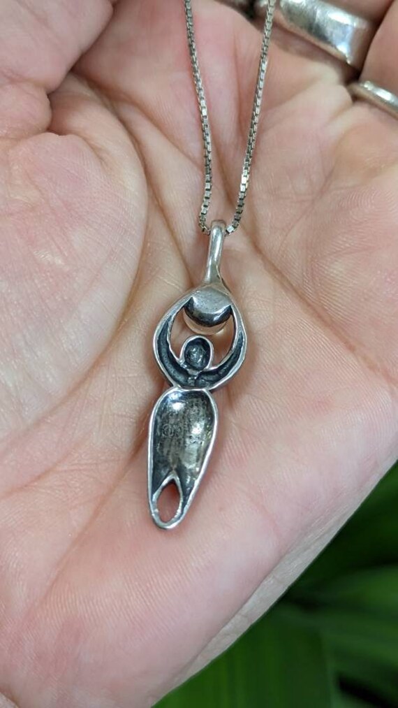 Goddess Body Sterling Silver Necklace - Gem