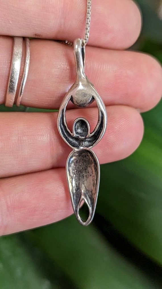 Goddess Body Sterling Silver Necklace - Gem