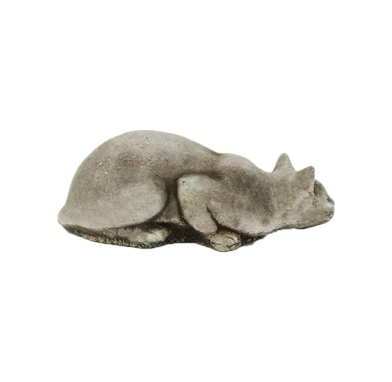 Crouching Cat Statue: Handmade Concrete Garden Decor - Etsy Norway