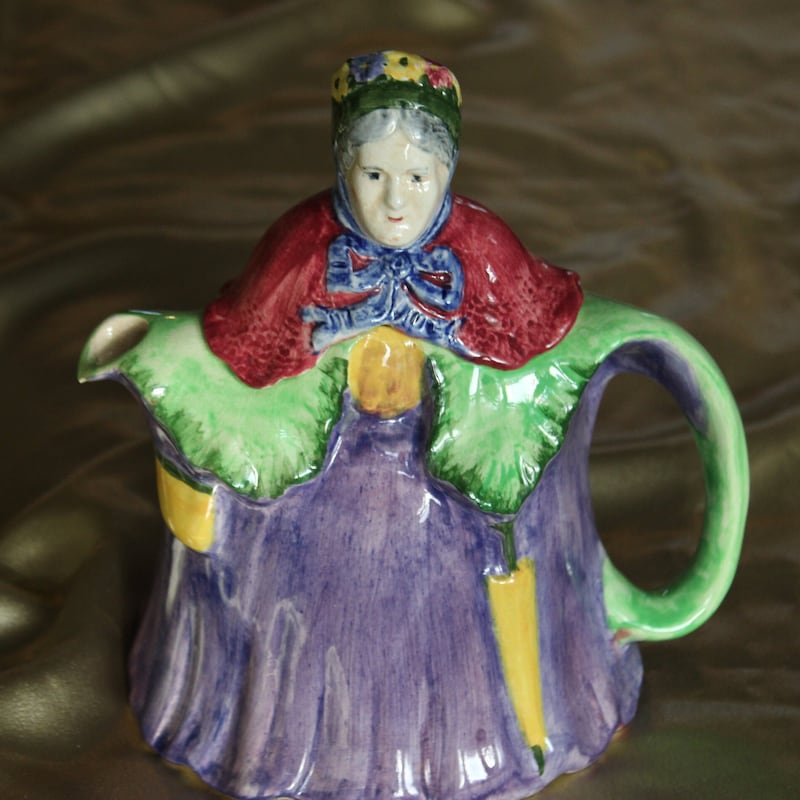 Old Lady Teapot - Etsy