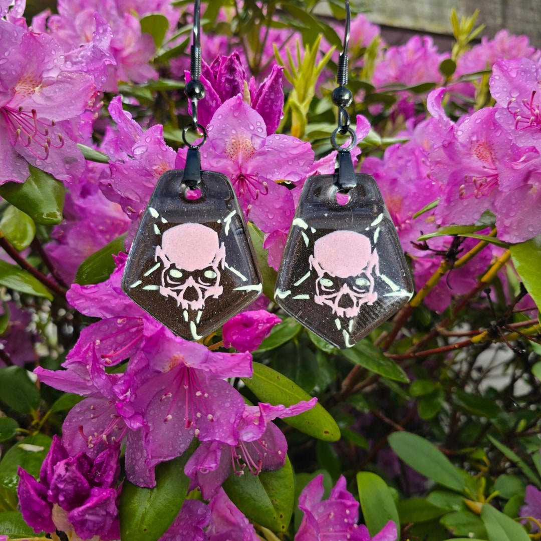 Skull Glow in the Dark Fused Glass Dangle Earrings Goth Wiccan Witch ...