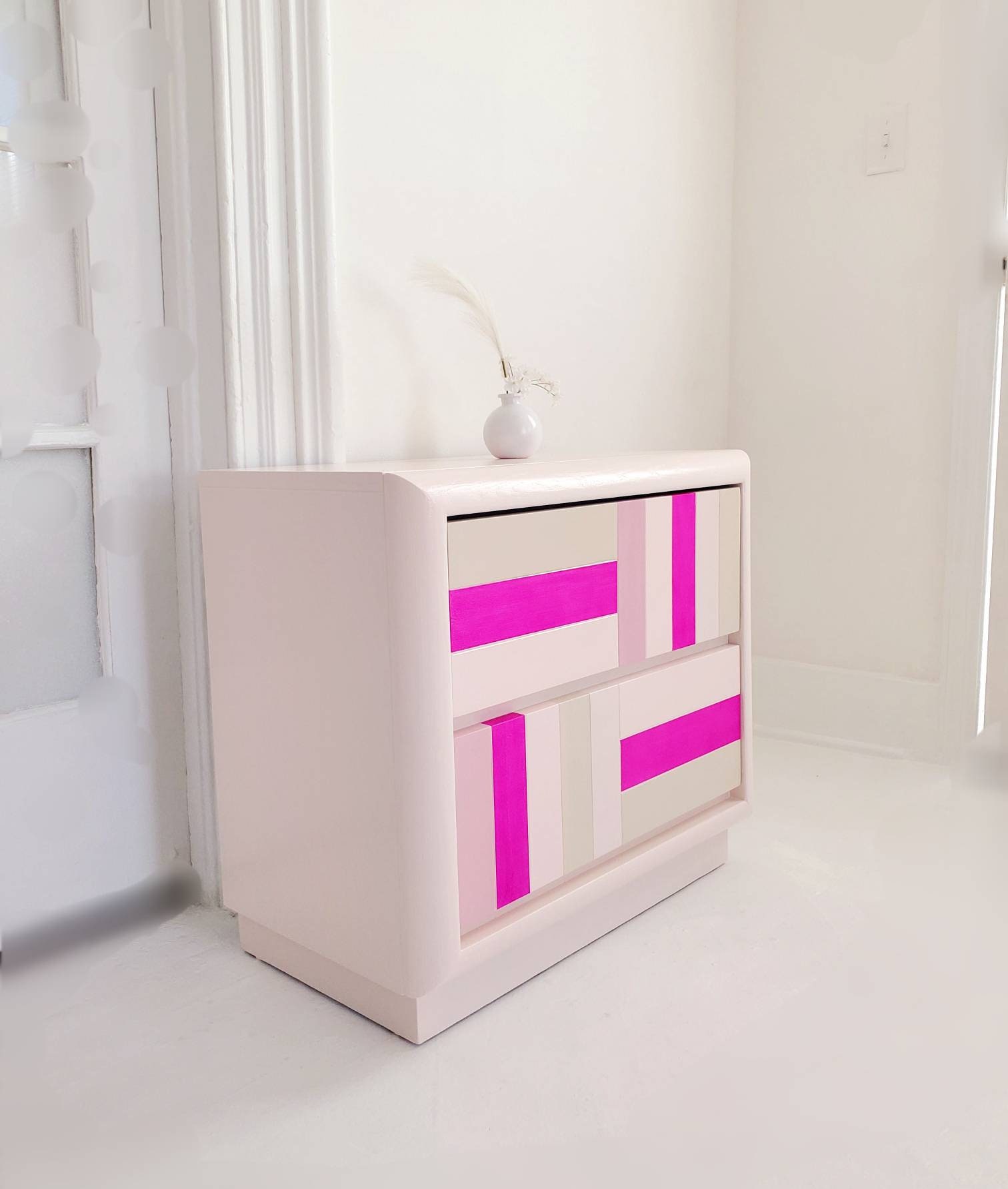 Drip Beautiful Nightstand End Table. vintage 1980s Peach - Etsy