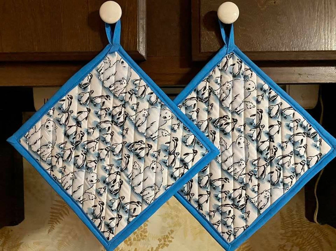 Set of 2 Handcrafted Oversized Potholders Hotpads Trivets, Polar Bear ...