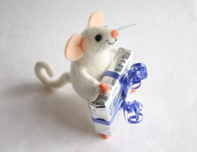Mice With Gift Figurine Mouse Gift Birthday Gift Idea Felt - Etsy
