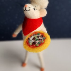 Pizza Chef Mouse Figurine, Mouse Ornament, Housewife Gift, Felted Wool ...