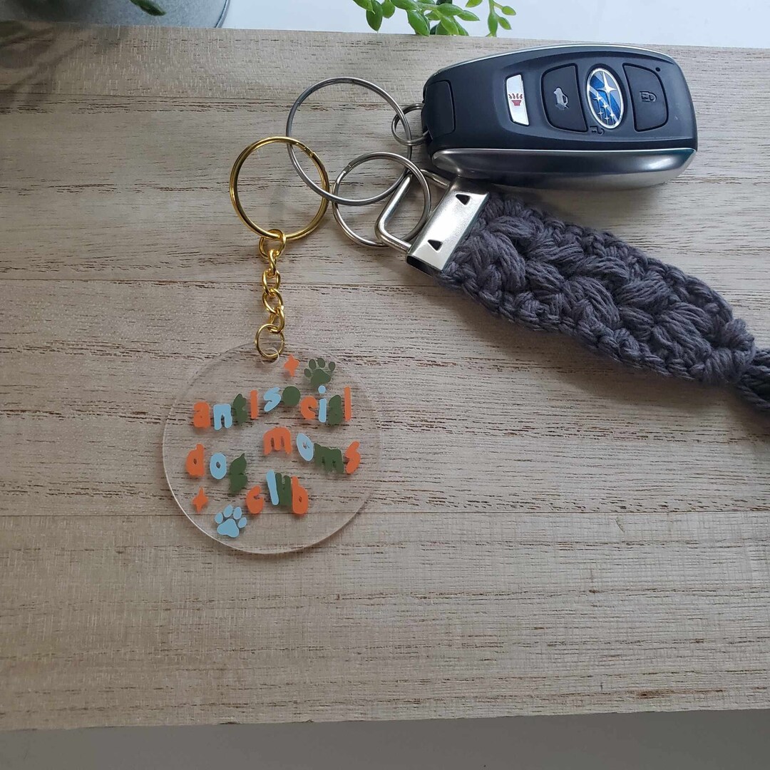 Wavy Retro Antisocial Dog Moms Club Keychain Gift for Dog Mom, Gift for ...