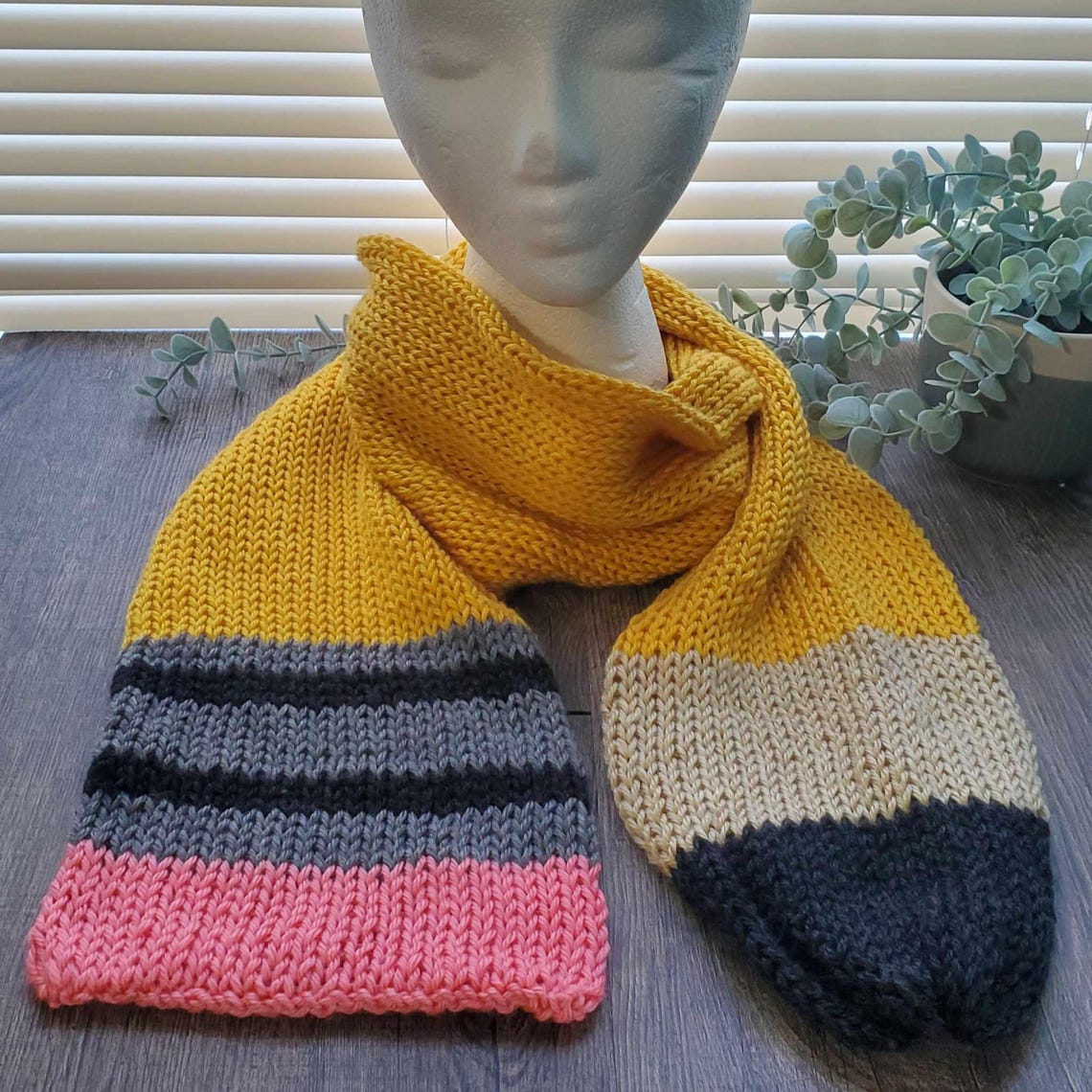 Pencil Scarf, Cute Teacher Scarf, Gift for Teacher - Etsy