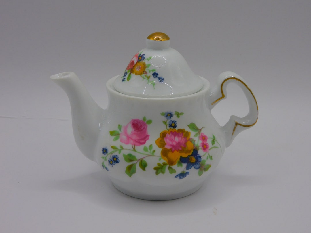 Small Retro Teapots at Layla Warner blog