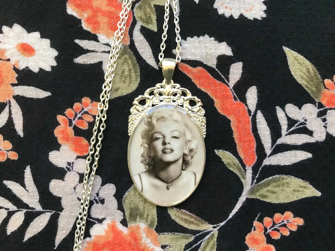 Marilyn Monroe Necklace or Keychain/ 50s, 60s Pendant/ Mod, Vintage ...