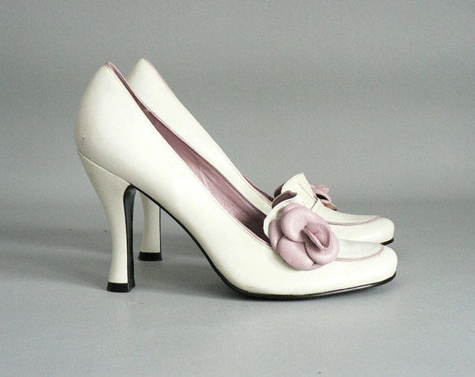Women 7 Bone / Pink Leather Pump With Pink Flower Front - Etsy