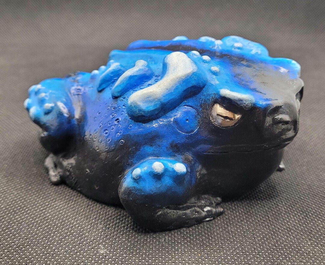 Garden Toad: Neon Blue, Edition 10/50 - Etsy