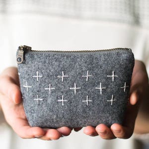 Modern Minimalist Embroidered Pouch Zippered Pouch - Etsy