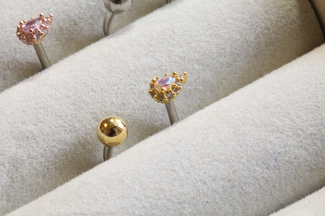 16g Iridescent Teardrop Medusa Ring • Lippy Loop Labret • Surgical ...