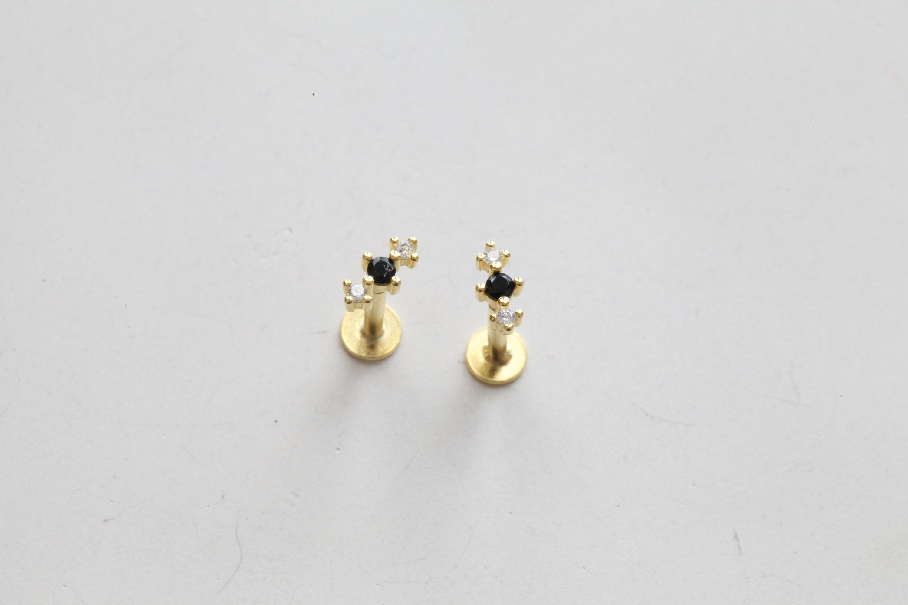 16g Line Forward Helix Earring • Internally Threaded Reversible Tragus ...