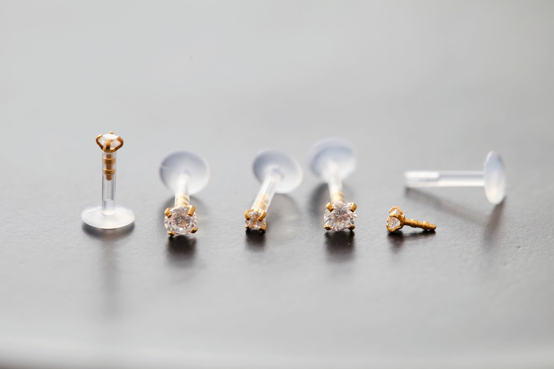 16g Titanium Bioflex Push Fit Gold Piercings • Labret Push in Cartilage ...