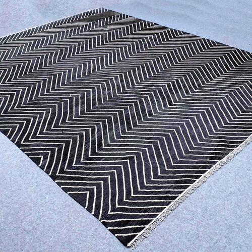 Black and White Rug Black and Ivory Kilim Rug Zigzag Rug - Etsy