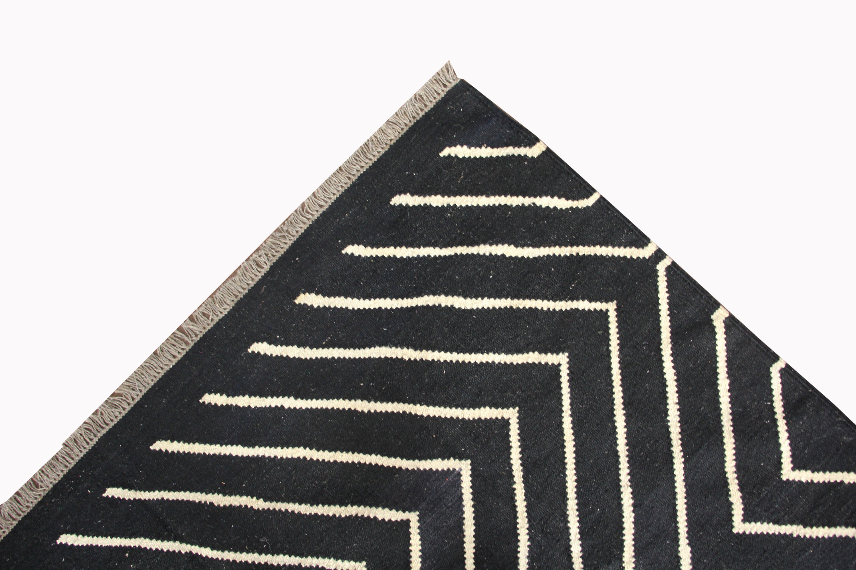 Black and White/off-white Zigzag Rug, Zigzag Area Rug, Bedroom Rug ...