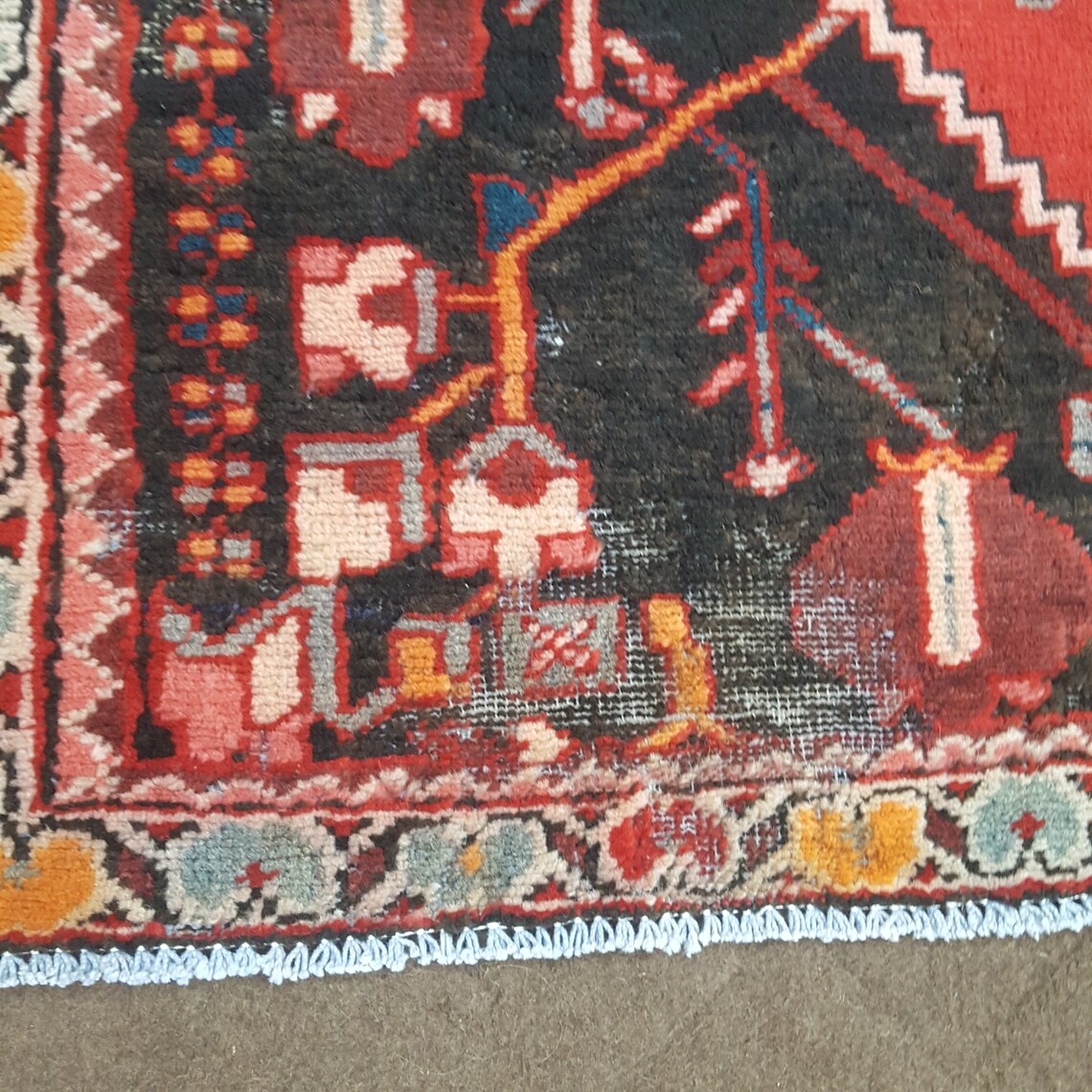 Red and Black Rug 4'6 X 6'4 Vintage Rug | Etsy